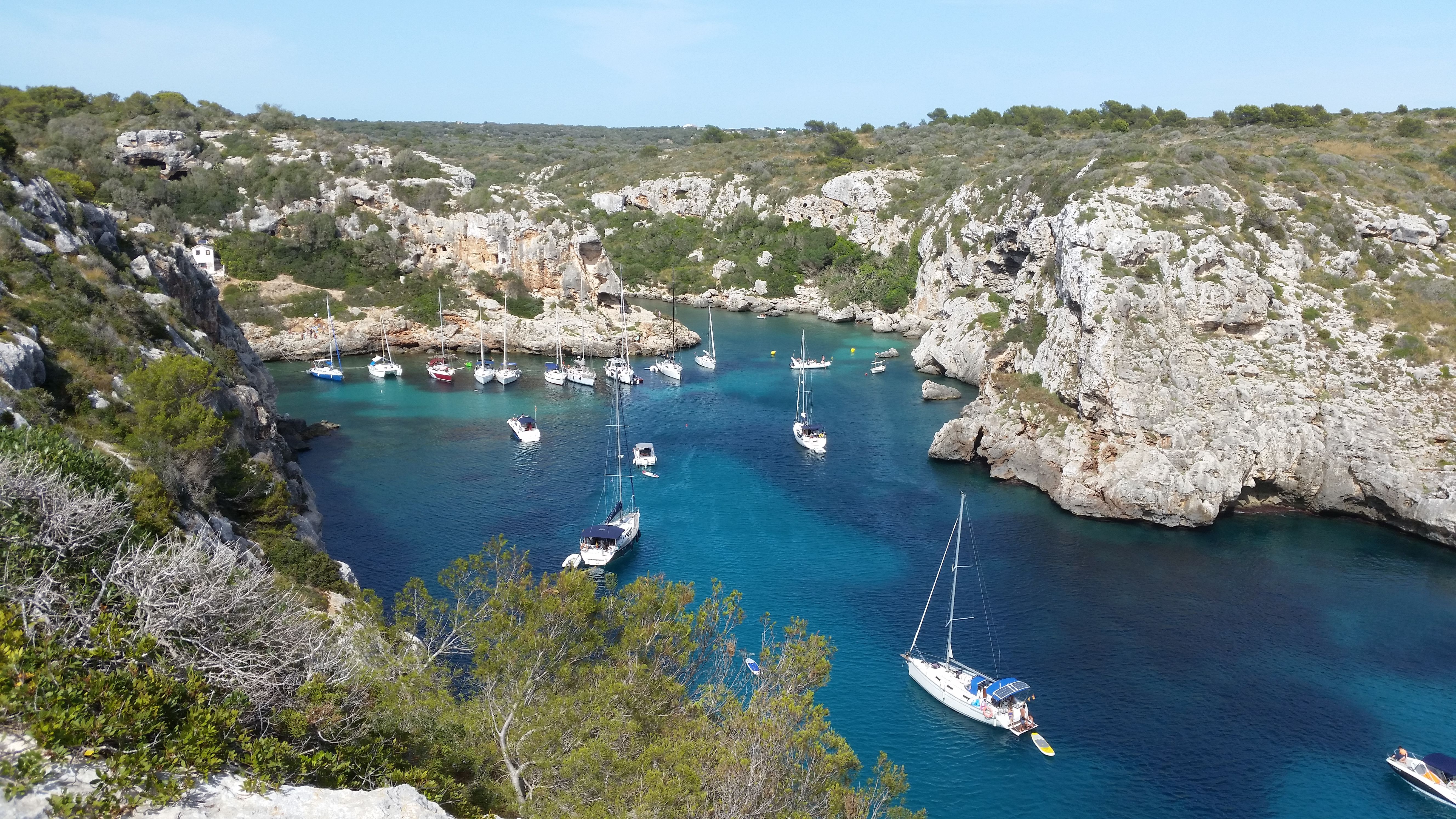Cala en Porter - Cales Coves